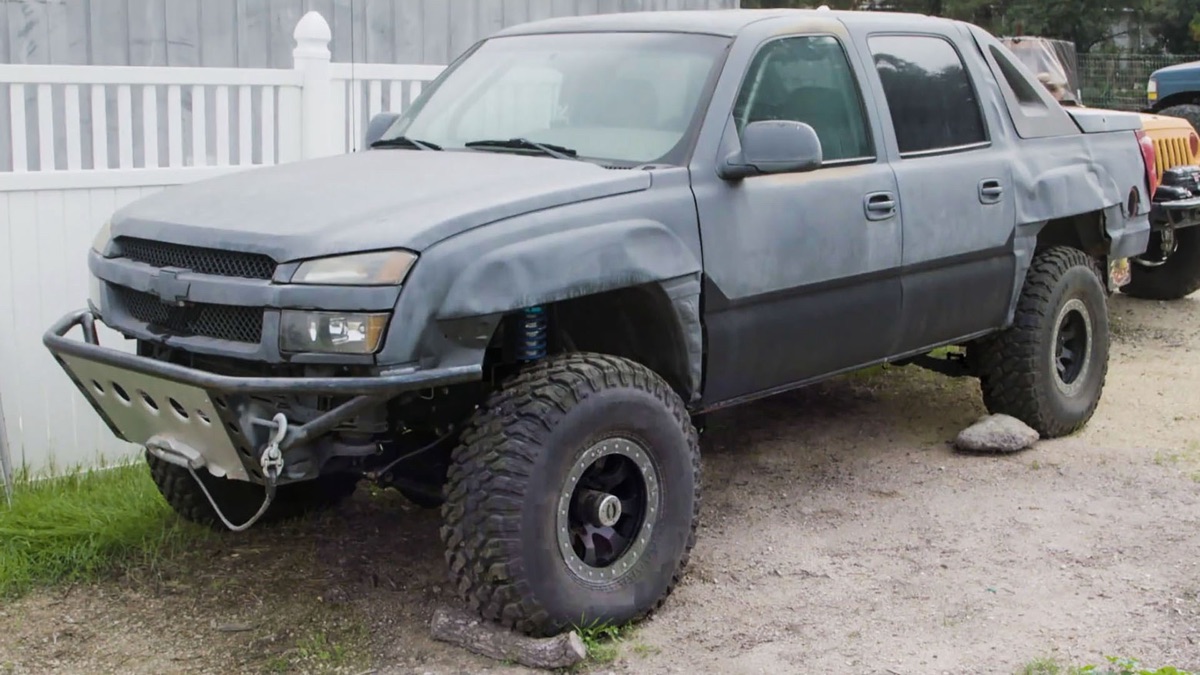 2003 Chevrolet Avalanche Ultimate Adventure Rig Tour - Dirt Every Day ...