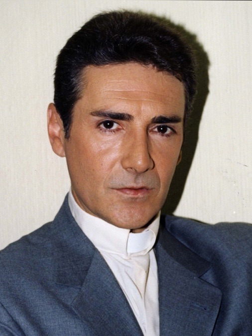Actor Manuel Saval 60 Photos - Moonagedaydream.film