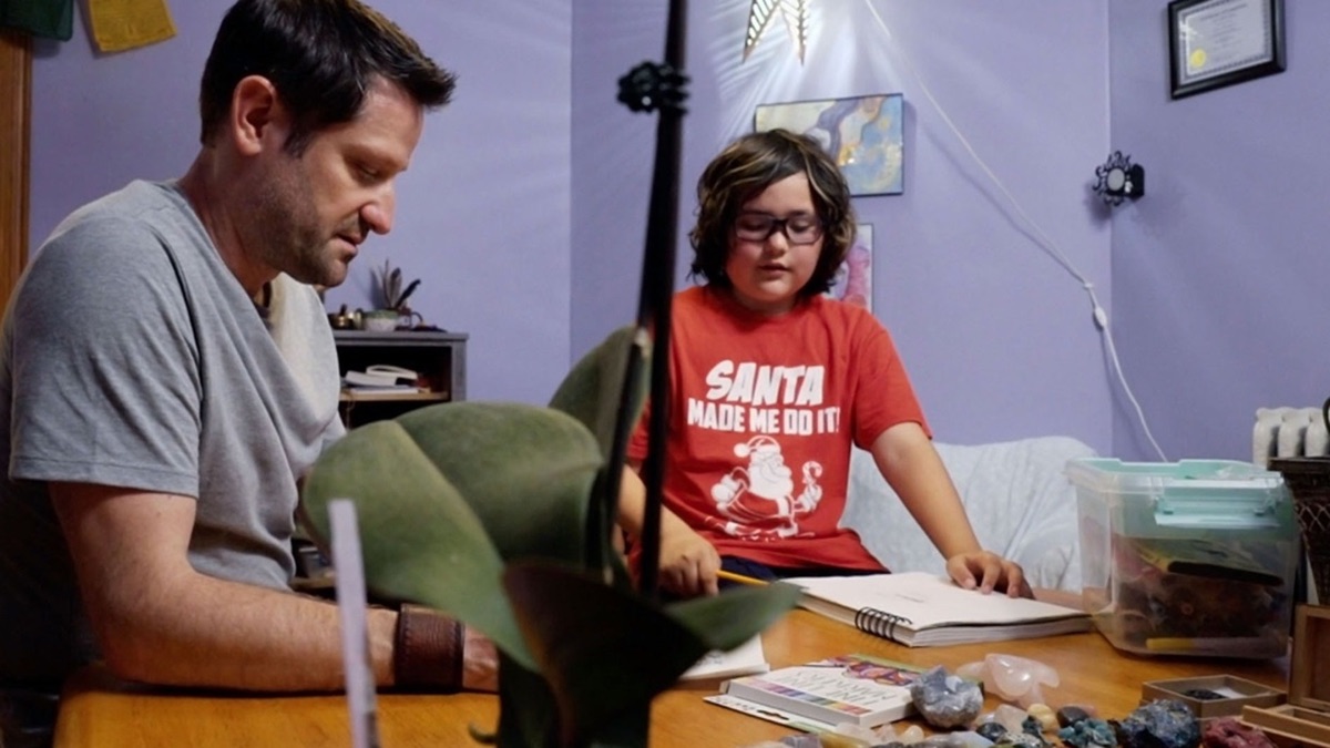 Home for the Haunting – Ghost Hunters (Season 12, Episode 9) - Apple TV ...