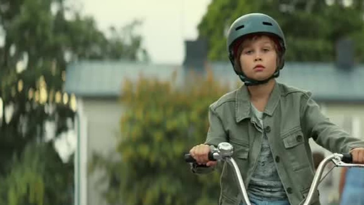 Invisible Hero - Apple TV