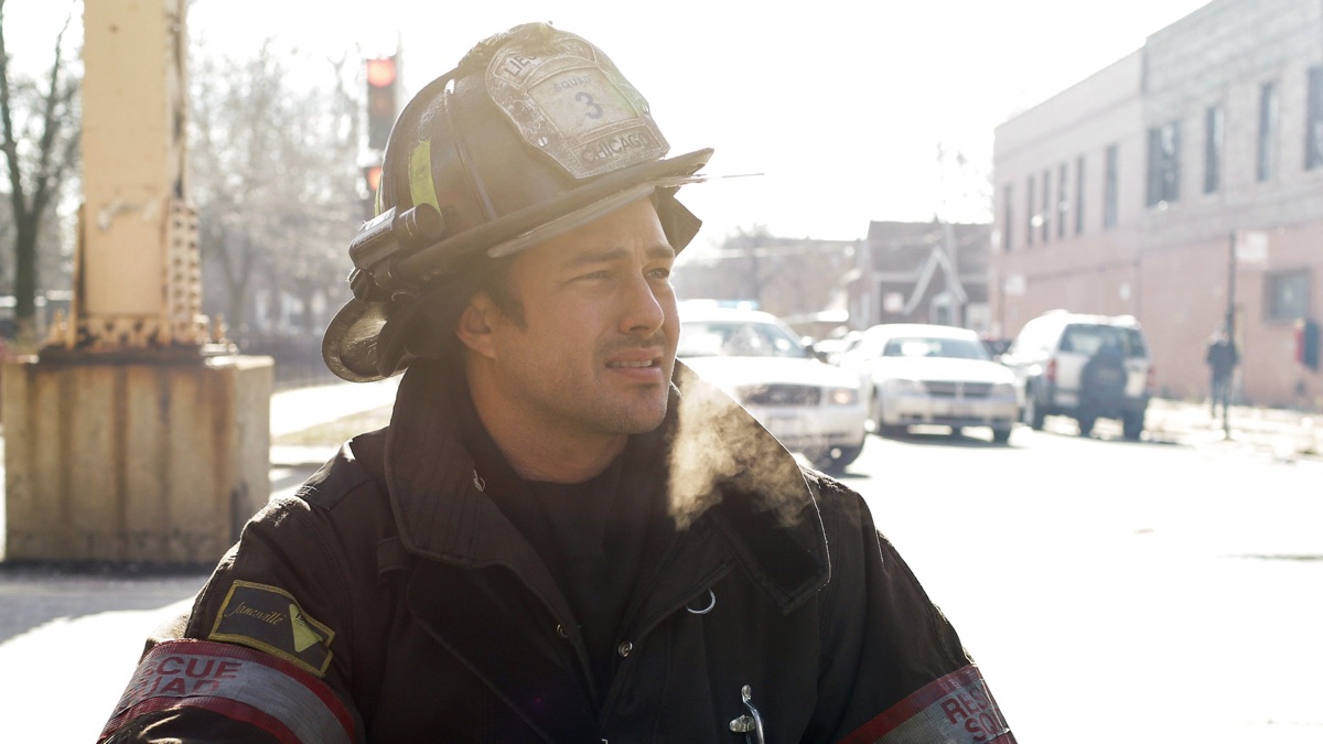 ‎Ambush Predator - Chicago Fire (Series 3, Episode 12) - Apple TV (MX)