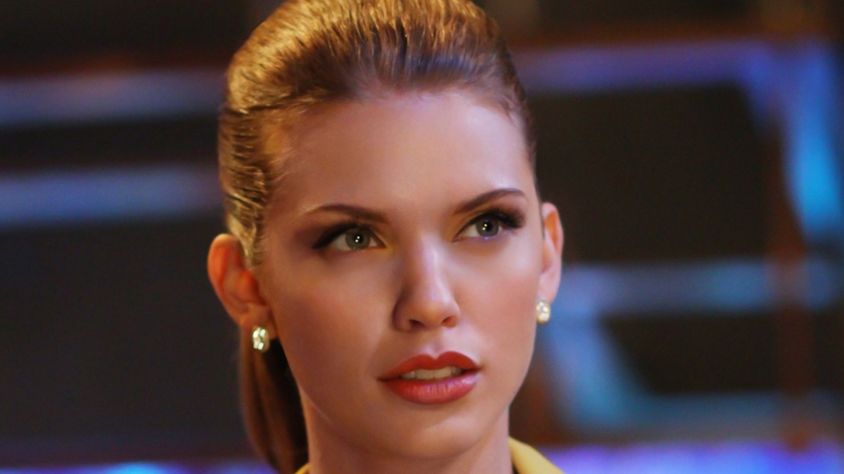 ‎Extraña Cerveza - 90210: La Nueva Generación (temporada 5, episodio 15 ...