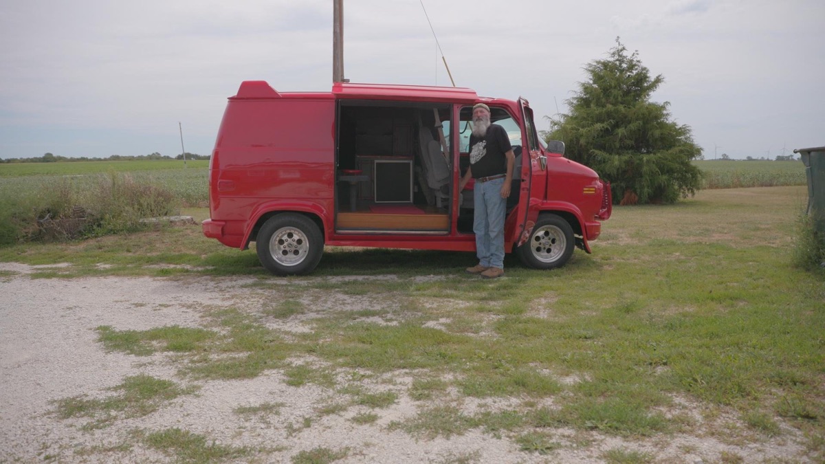 Sleeze Lake: Vanlife at its Lowest and Best - Apple TV