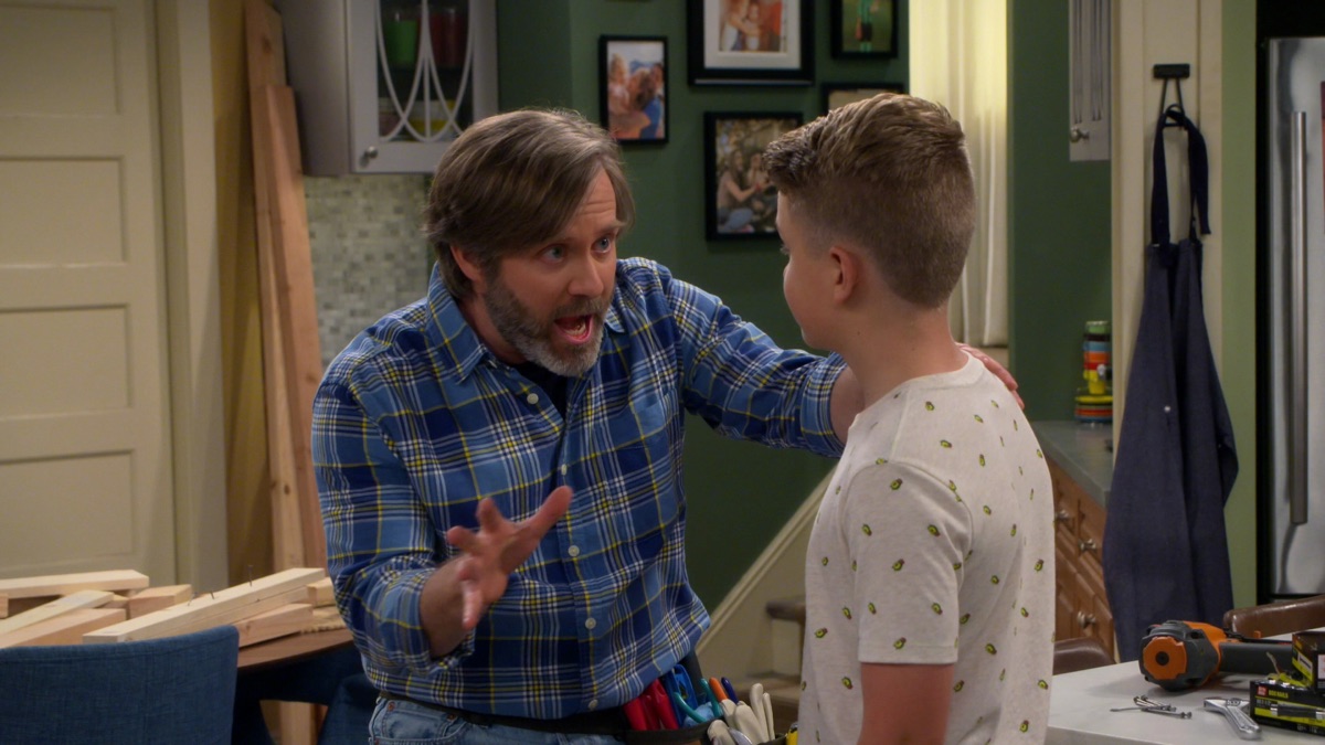 Room for Munchy - Side Hustle (Series 1, Episode 24) - Apple TV (UK)