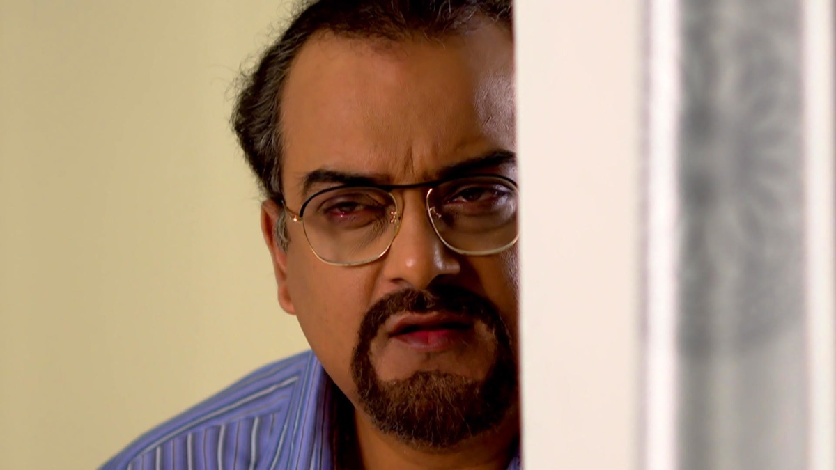 Somraj Questions Pihu - Mon Phagun (Season 1, Episode 209) - Apple TV