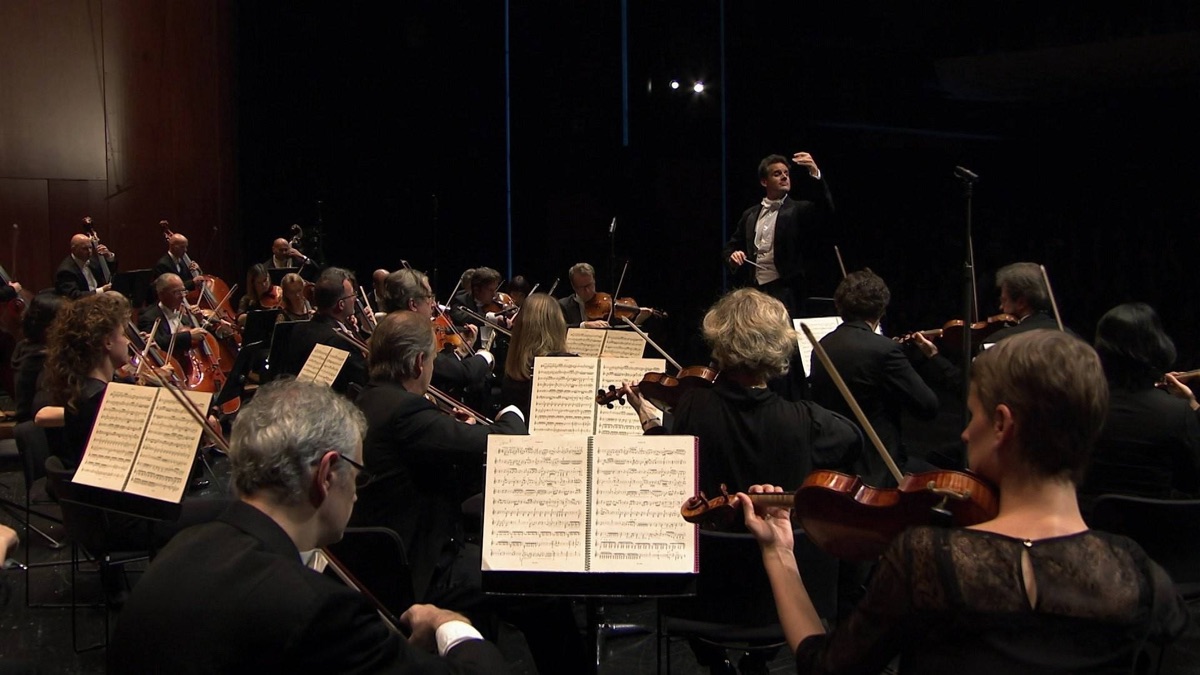 Beethoven - Symphony No. 1 in C major, Op. 21 - Apple TV (UK)