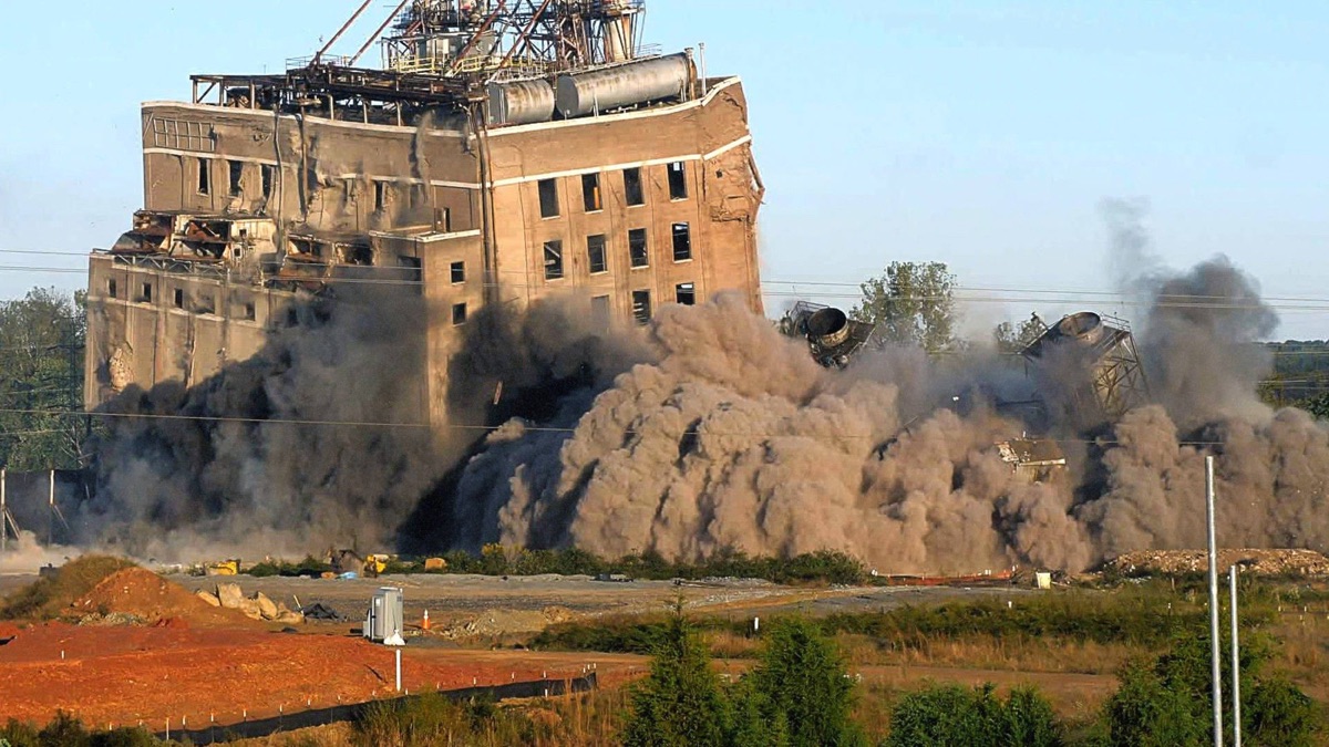 Power Plant - Inside Mighty Machines (Series 1, Episode 2) - Apple TV (NO)