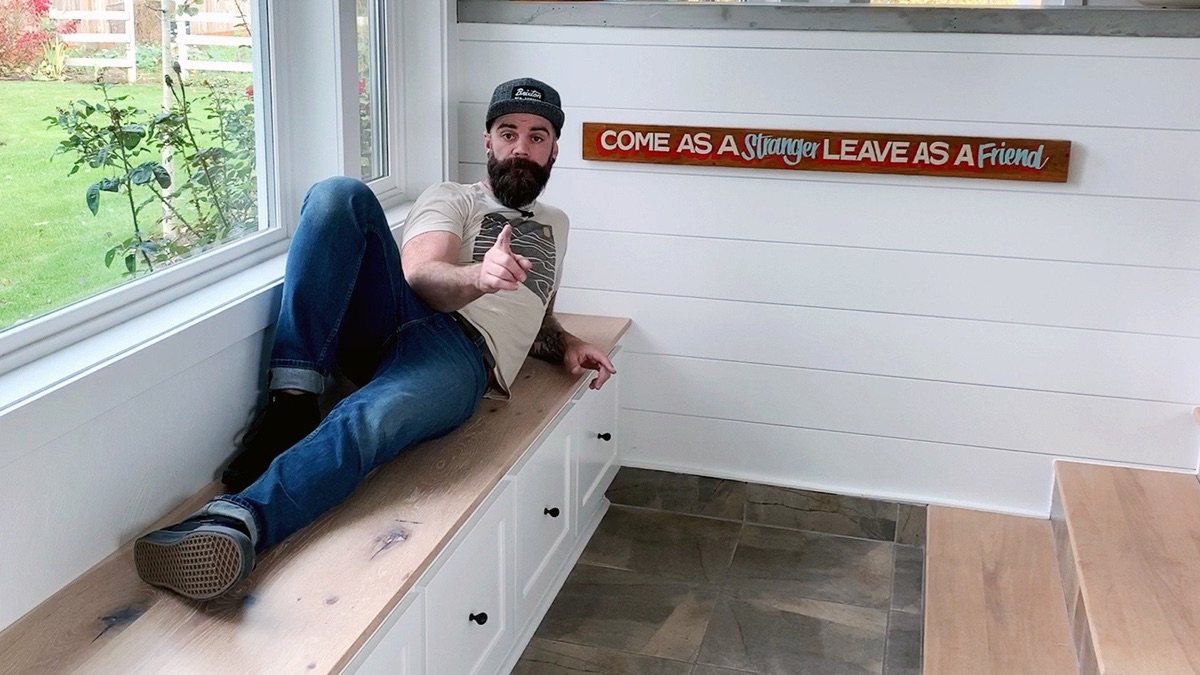 Entryway Bench & Temporary Paint Booth - Jason Hibbs: This Old House ...