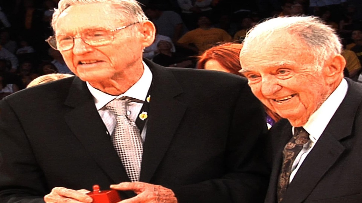 Hoop Innovators: The Pioneering Visionaries Who Changed the Game of ...