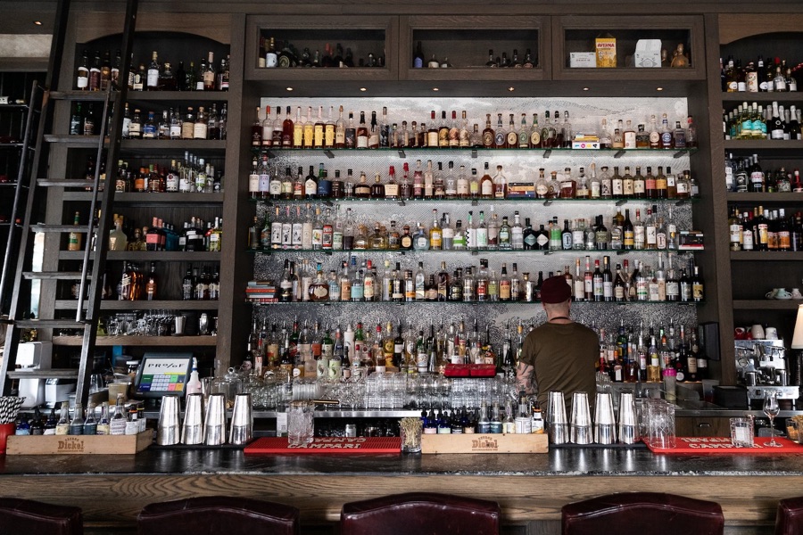 9 Essential Cocktail Bars in Calgary - Apple Maps