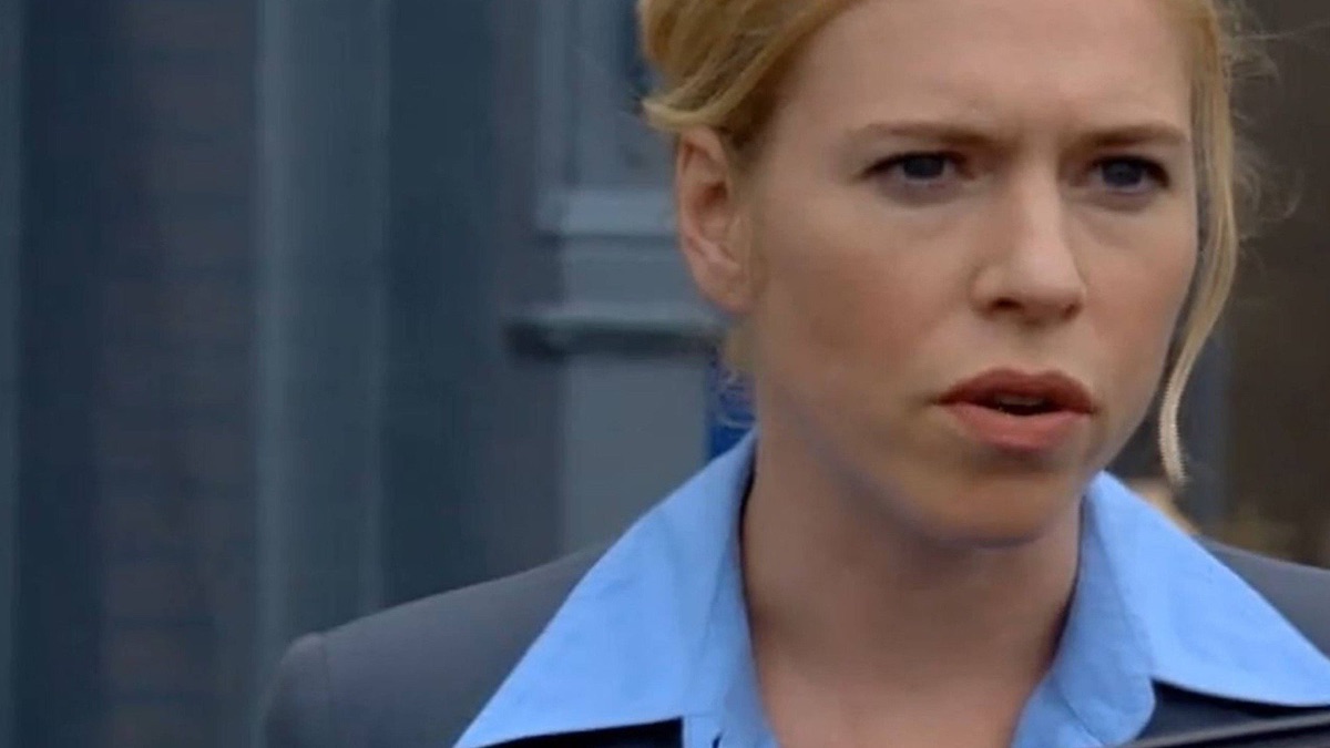 Fake Fur - The Bill (Series 16, Episode 66) - Apple TV (UK)