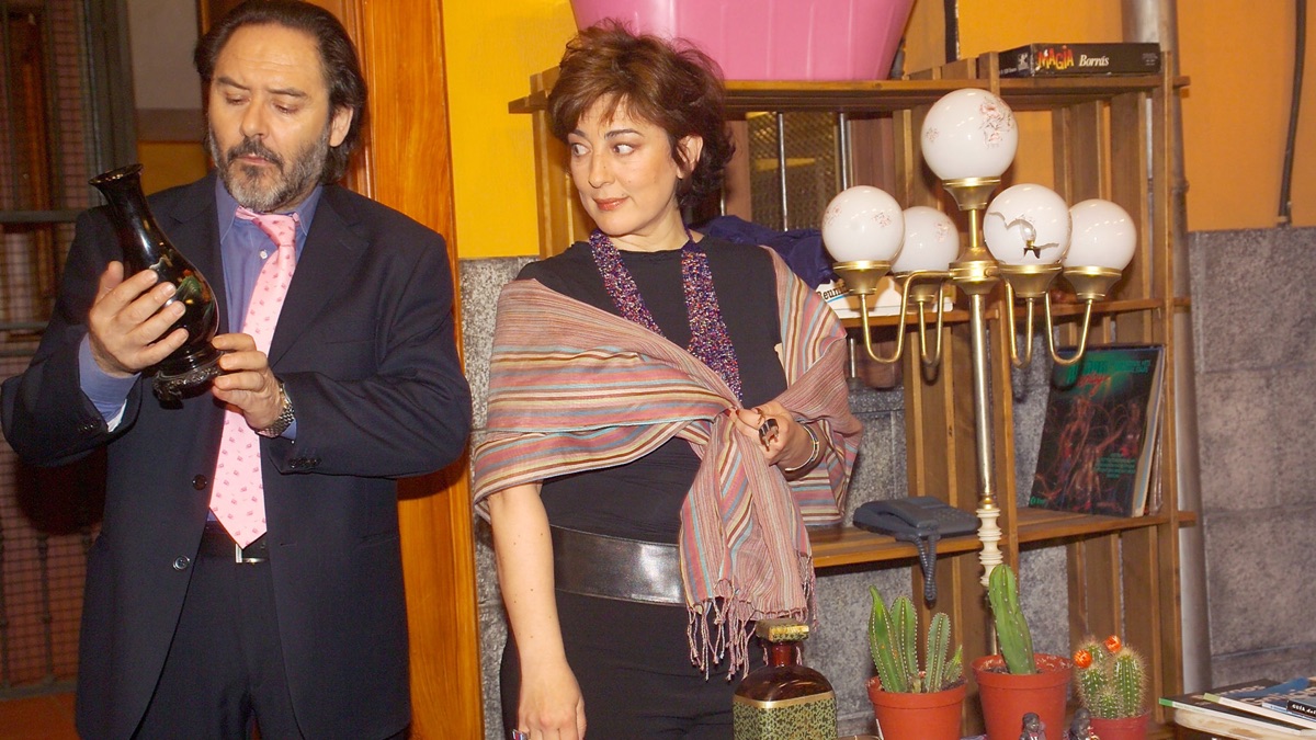 ‎Érase un mercadillo - Aquí no hay quien viva (Series 2, Episode 6 ...