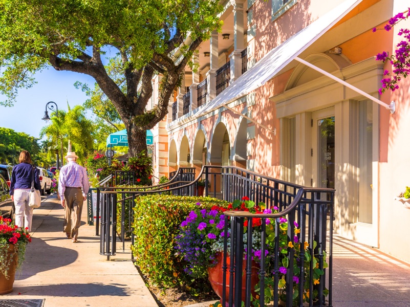 Where to Shop in Naples - Apple Maps