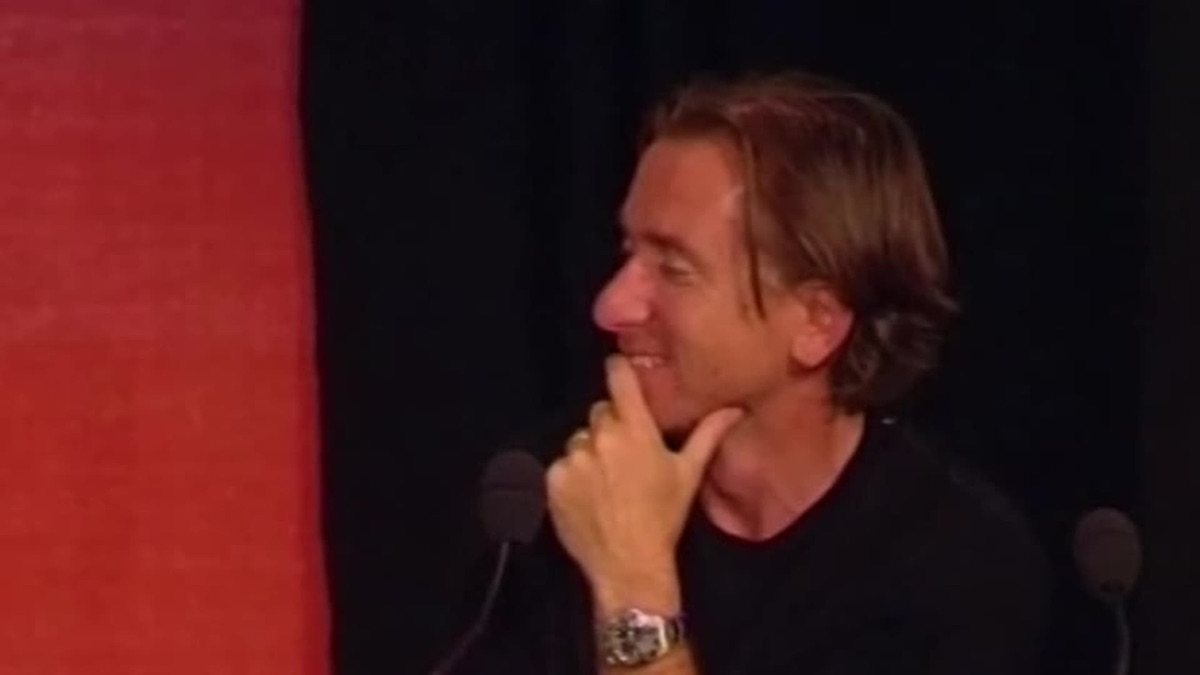 Helena Bonham Carter, Emily Mortimer, Jeremy Irons, Rachel Weisz, Emma ...