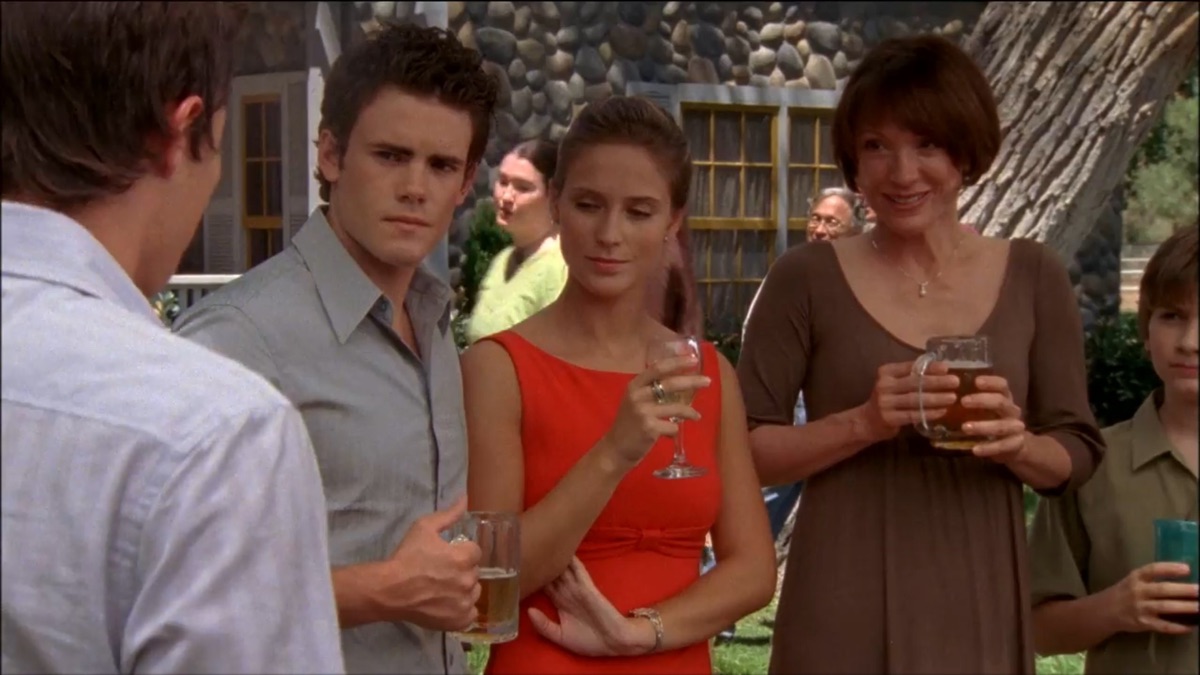 Fairy Tale Ending - Wildfire (Series 3, Episode 1) - Apple TV (NO)