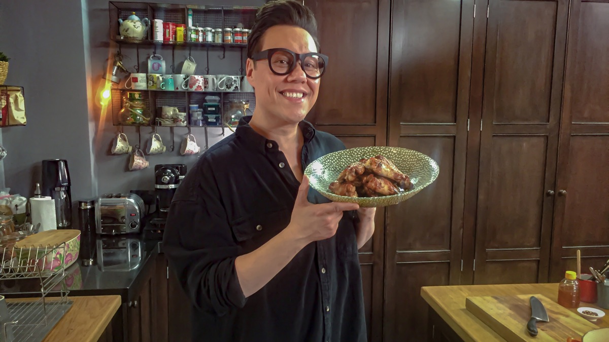 Simple Snacks – Gok Wan's Easy Asian (Season 1, Episode 4) - Apple TV (AU)