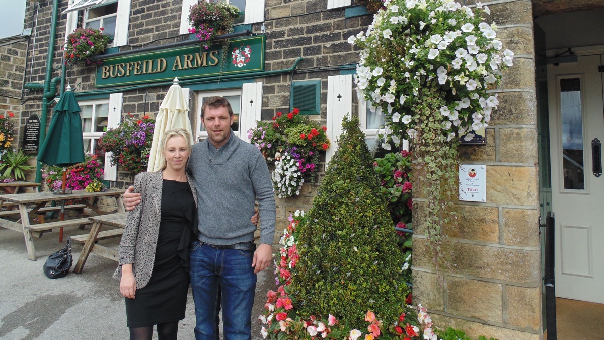 The Busfeild Arms - Four in a Bed (Season 11, Episode 18) - Apple TV