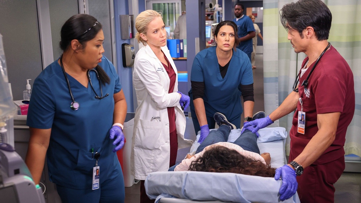 ‎Winning the Battle, but Still Losing the War - Chicago Med (Series 8 ...