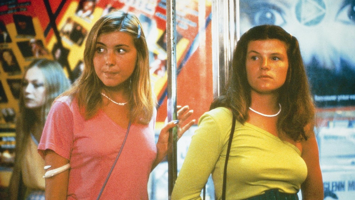 Puberty Blues - Apple TV (AU)