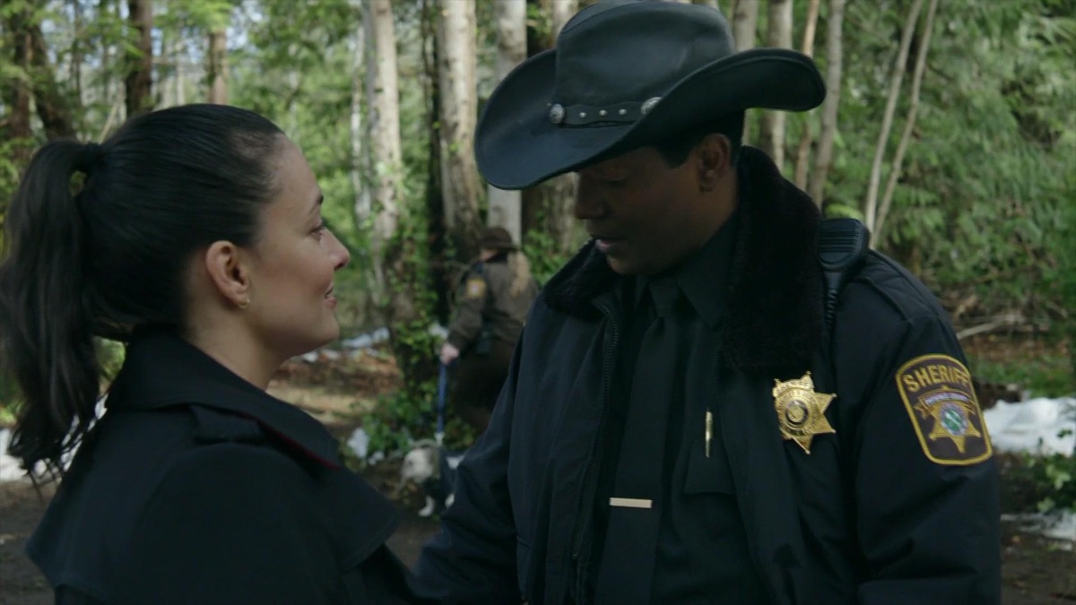 Homecoming - Resident Alien (Series 3, Episode 8) - Apple TV (UK)