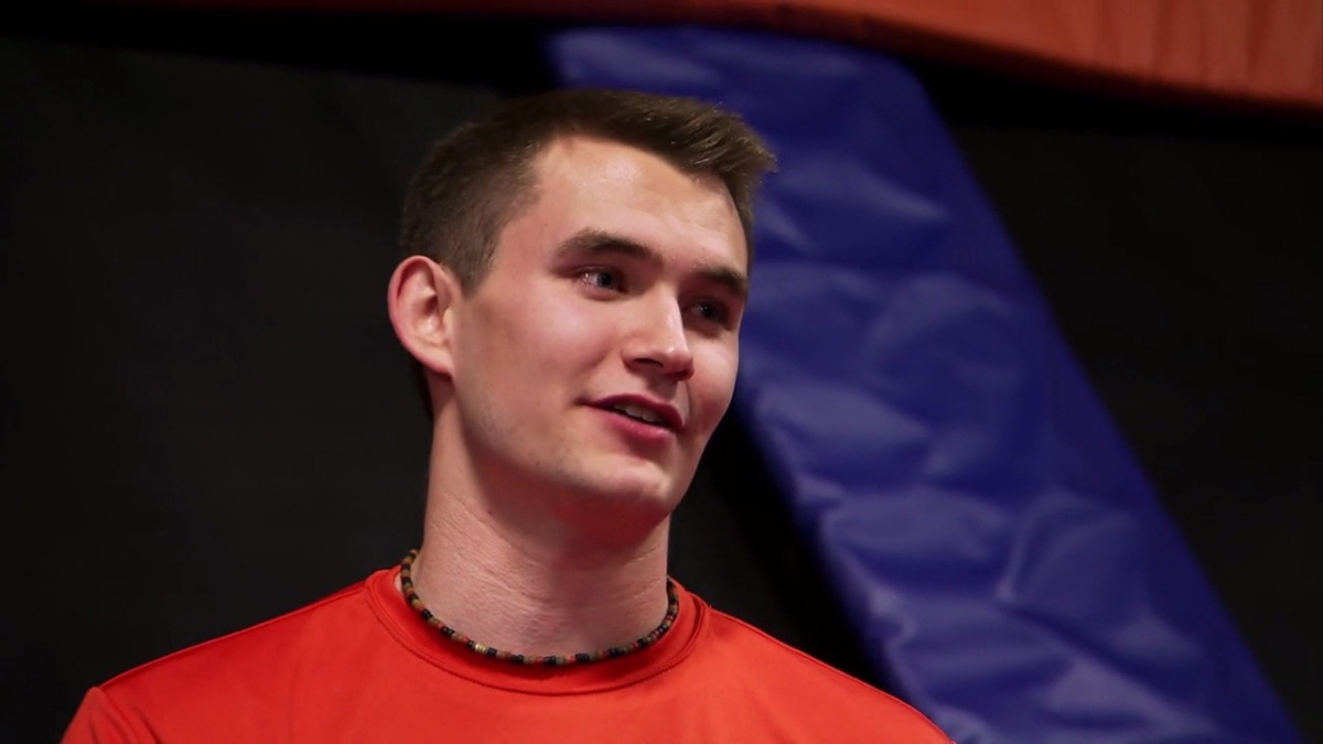 ‎Sky Zone – Undercover Boss (Season 5, Episode 15) - Apple TV (AU)