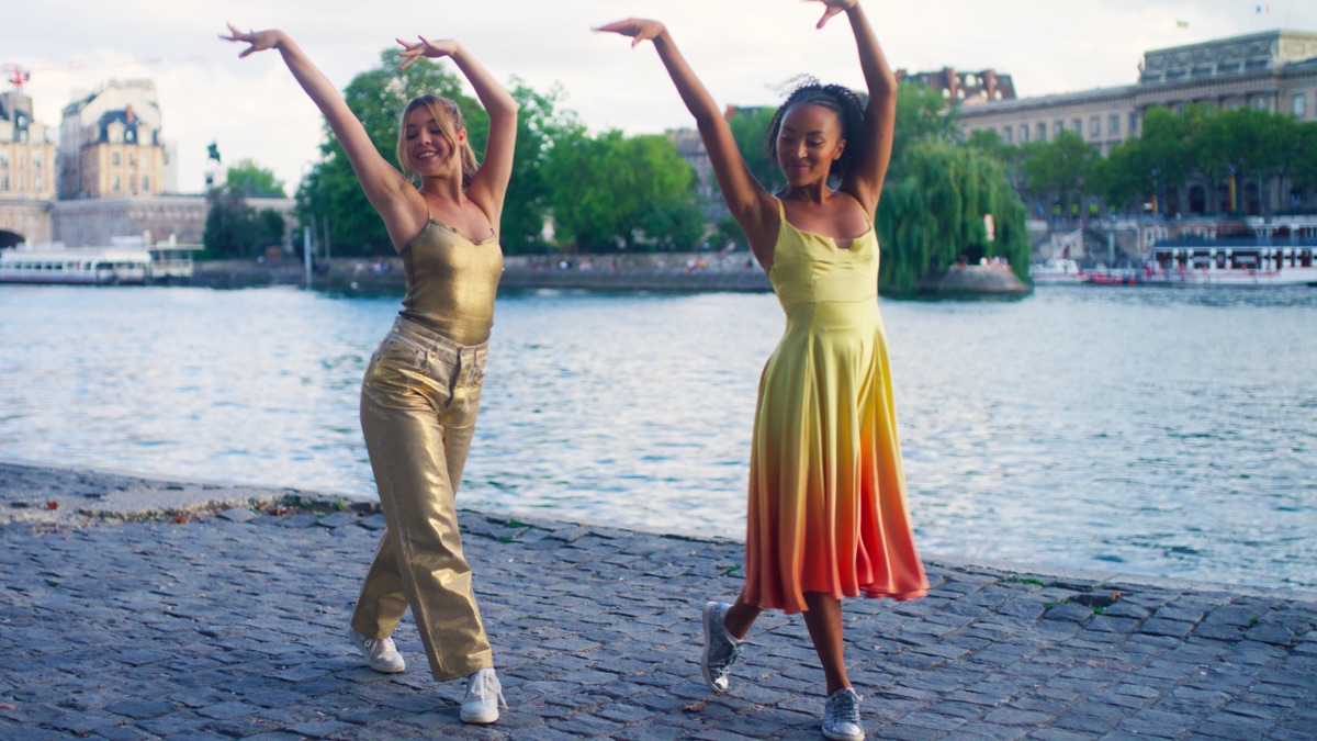 Stromausfall in Paris - Spellbound - Verzaubert in Paris (Staffel 2, Folge 4) - Apple TV (DE)