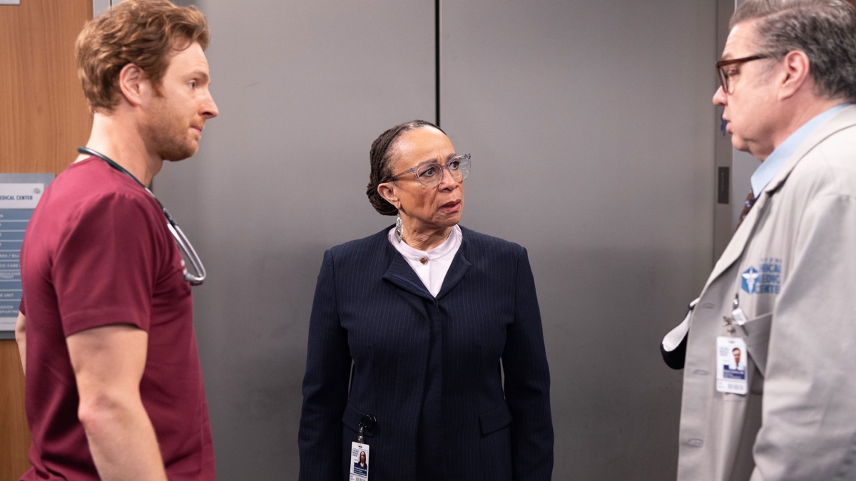 ‎Some Things Are Worth The Risk - Chicago Med (Series 6, Episode 12 ...