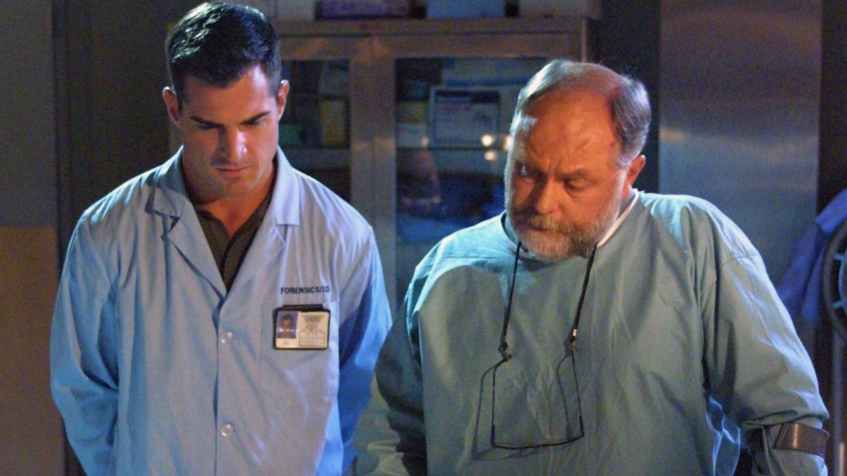 Overload - CSI: Crime Scene Investigation (Season 2, Episode 3) - Apple TV