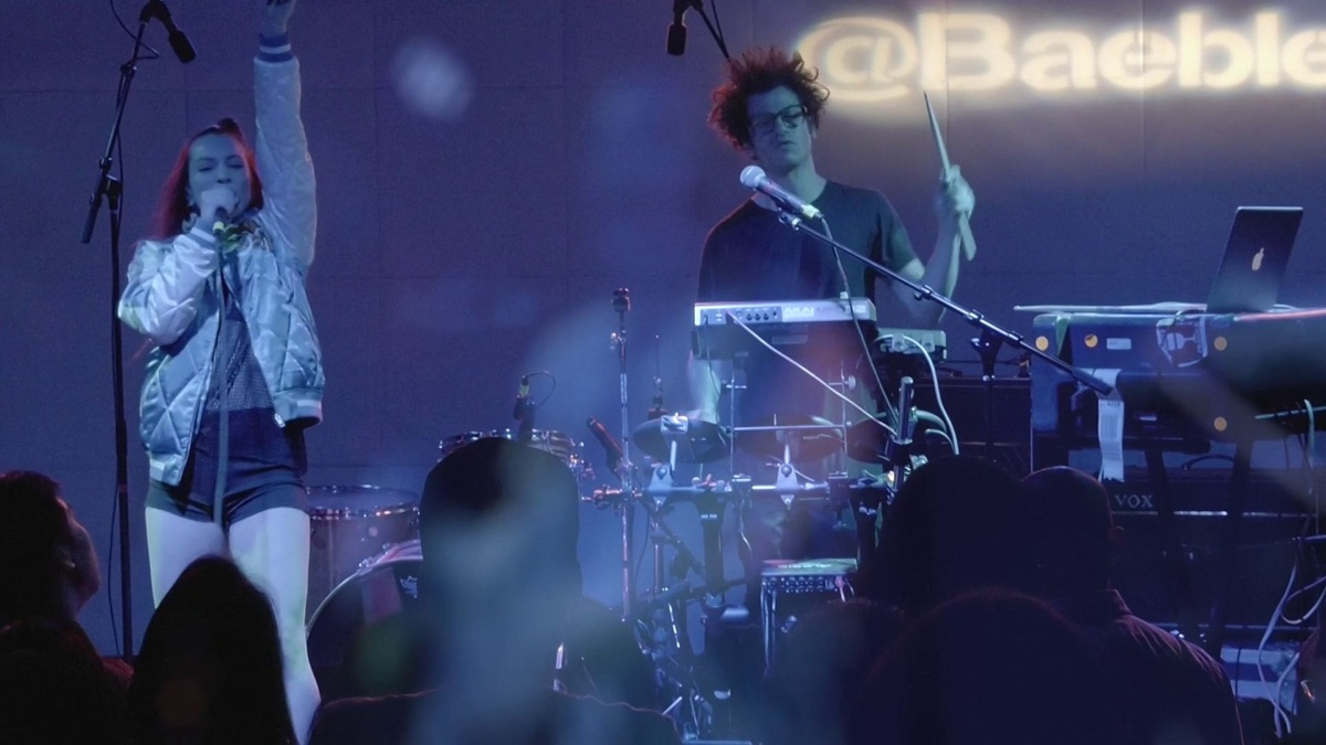 ASTR - Live at The Baeble Bounce House - Apple TV