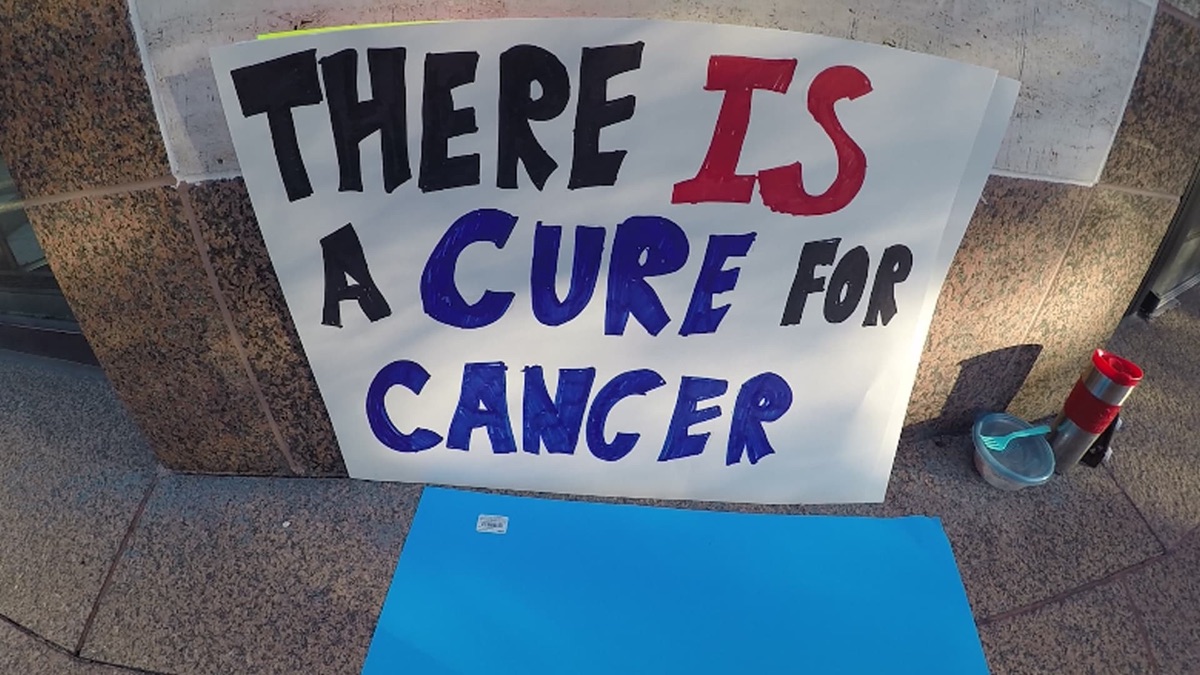 Burzynski: Cancer Cure Cover Up - Apple TV