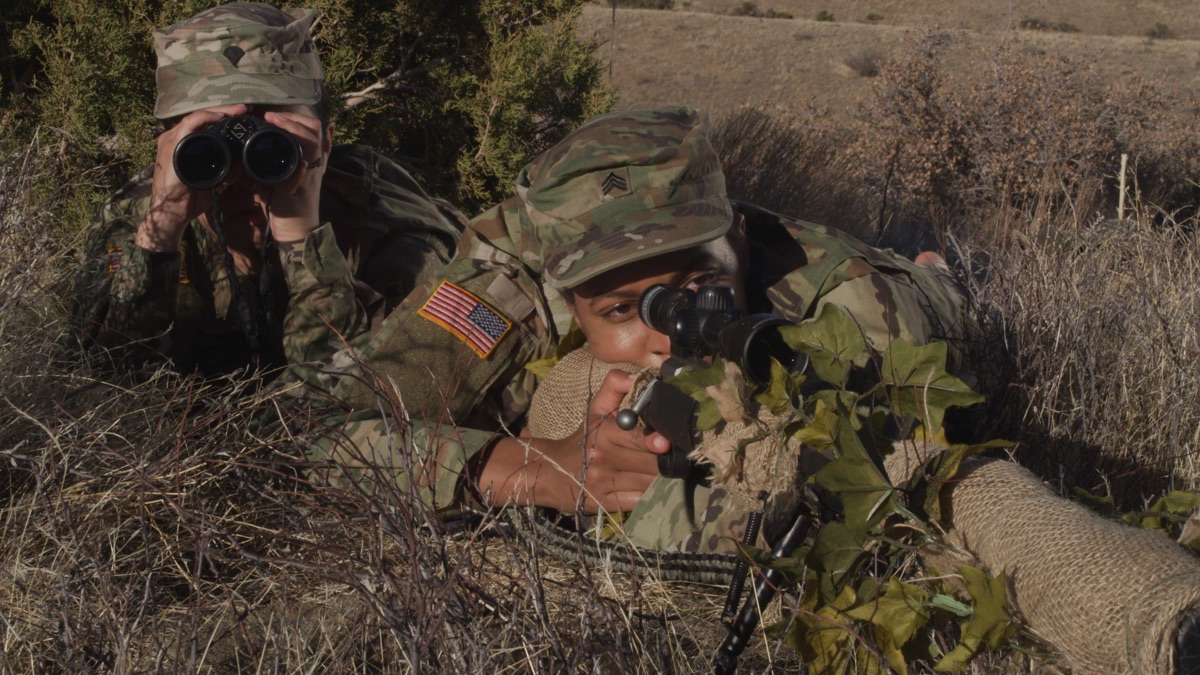 Alien Sniperess - Apple TV