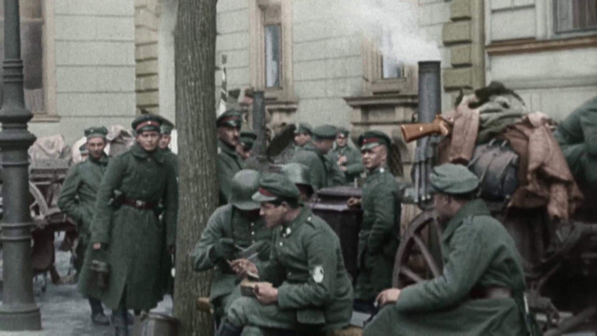 ‎Martin Bormann - Hitler's Entourage (Series 1, Episode 5) - Apple TV (DK)