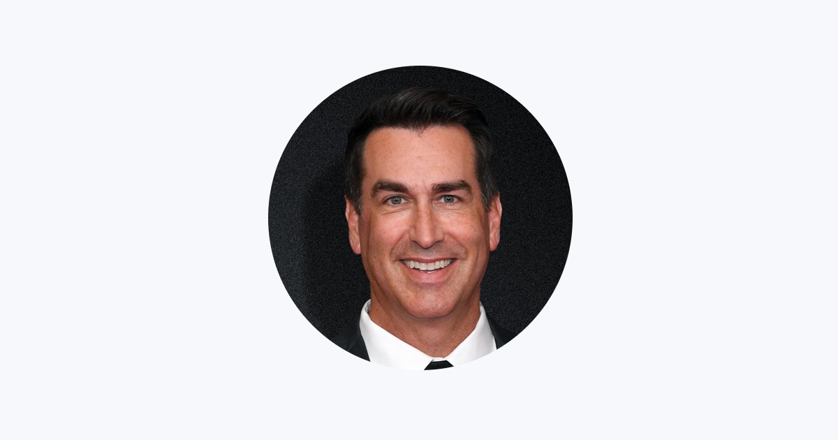 ‎Rob Riggle - Movies, TV Shows, and Podcasts - Apple Snapshot
