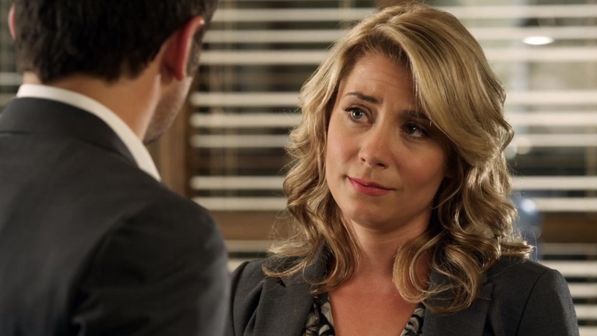 The Common Wealth - Republic of Doyle (Season 4, Episode 6) - Apple TV