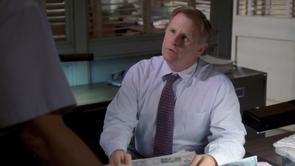 ‎Great Balls Of Ire - NYPD BLUE (Series 12, Episode 3) - Apple TV (SA)