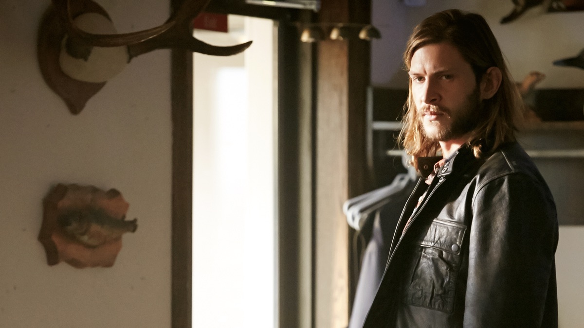 ‎On the Brink - Bitten (Series 3, Episode 7) - Apple TV (BR)