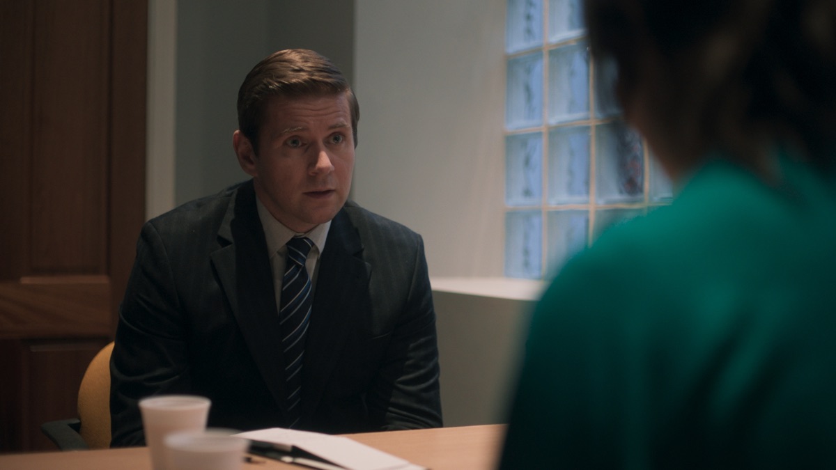 Episodio 3 - The Vanishing Triangle (Temporada 1, Episodio 3) - Apple ...