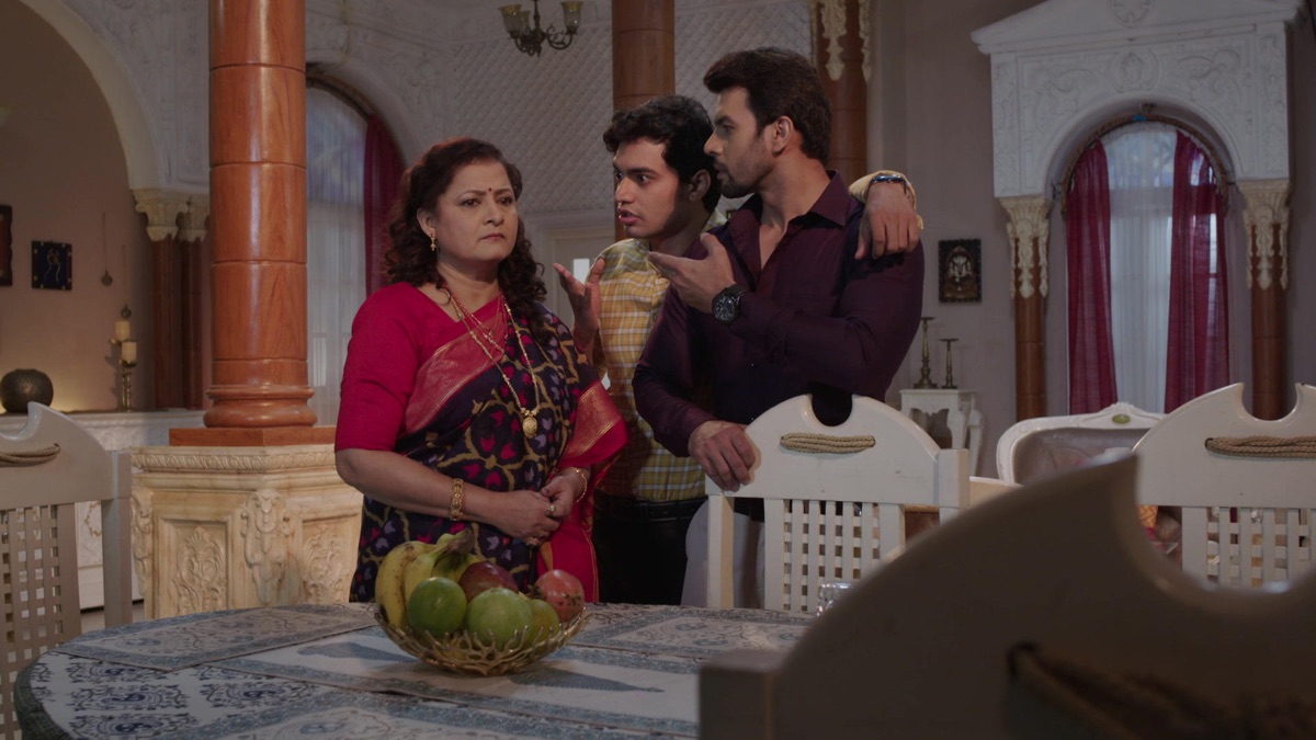 Arjun's Request to Kalpana - Tharala Tar Mag (Season 1, Episode 3 ...