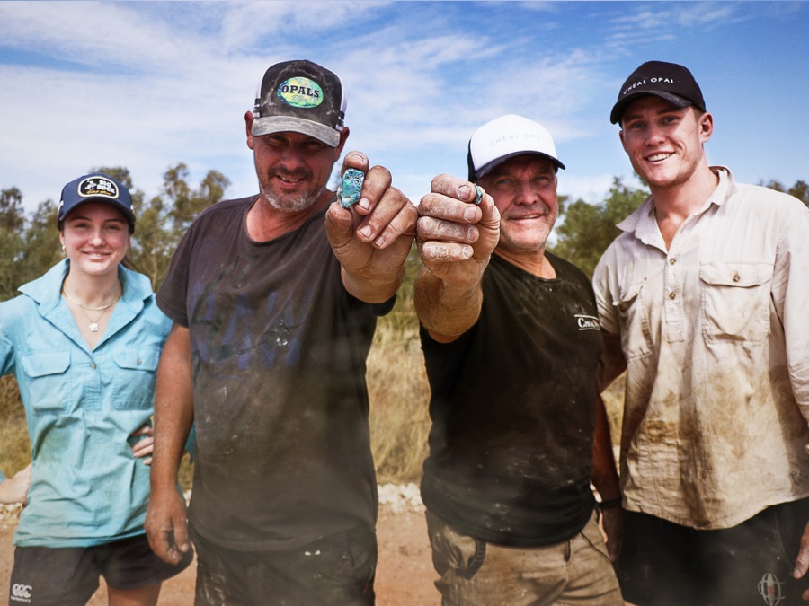 Outback Opal Hunters - Apple TV (IE)