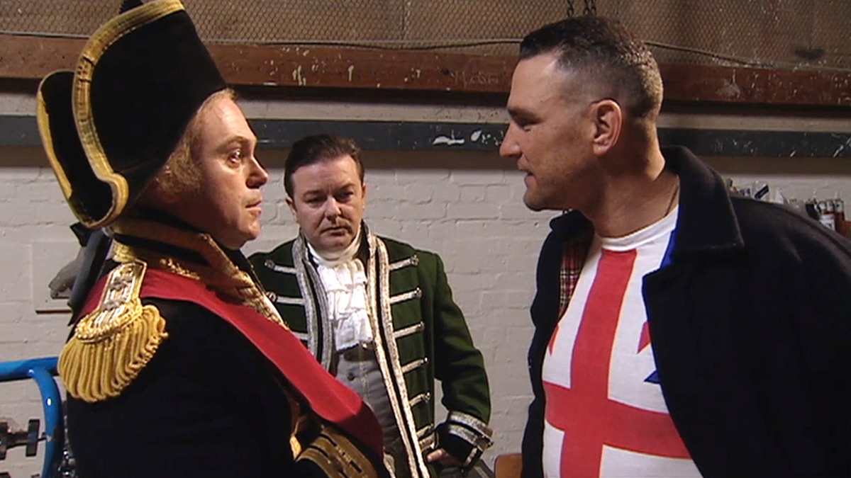 Ross Kemp and Vinnie Jones - Extras (Season 1, Episode 1) - Apple TV