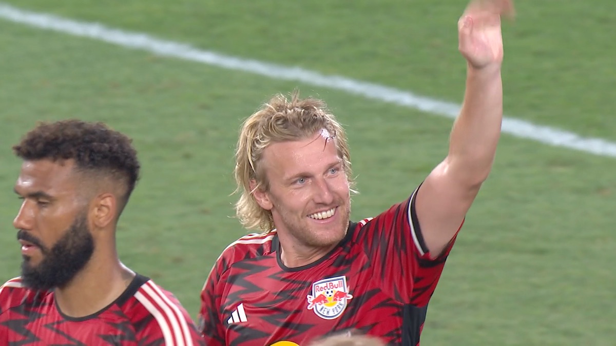 ‎PK Goal: E. Forsberg vs. NE, 88' - Watch MLS Highlights