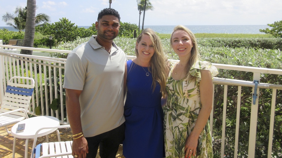 House Then Wedding in Florida - House Hunters (Season 245, Episode 1 ...