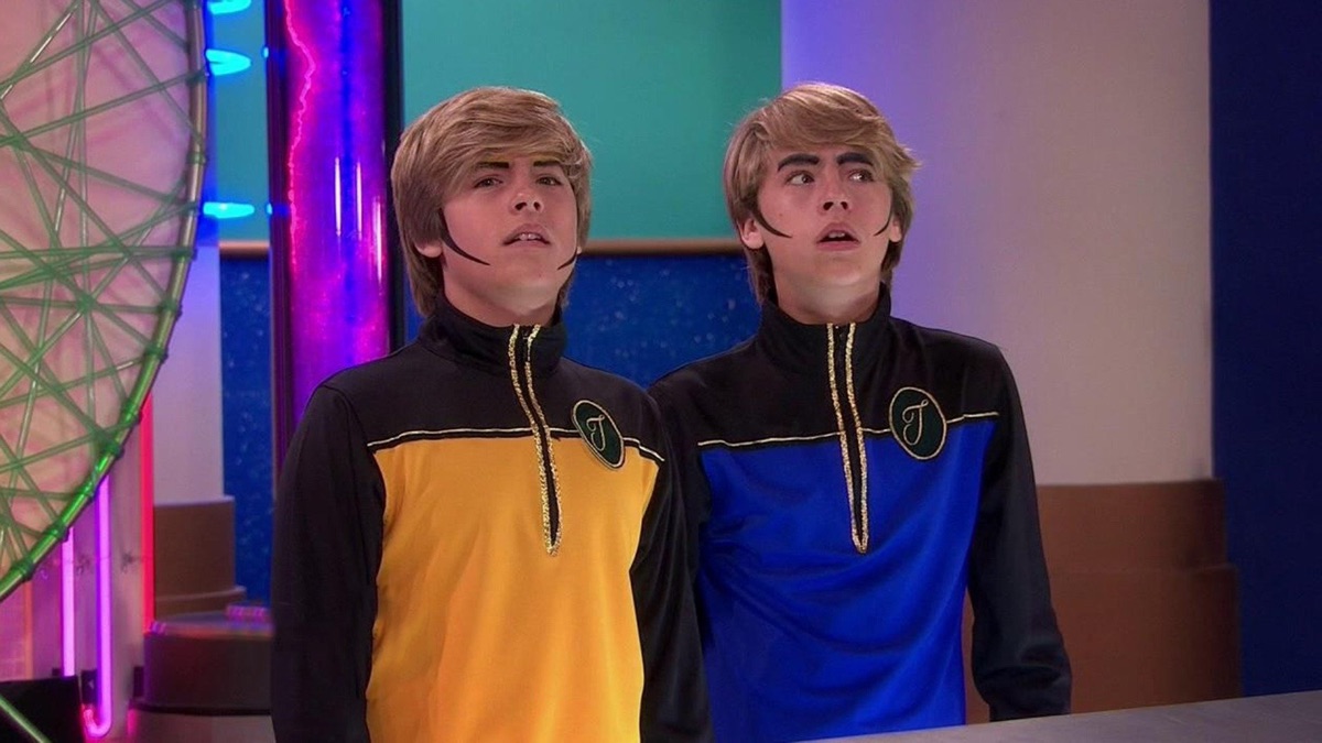 Starship Tipton - The Suite Life on Deck (Series 2, Episode 27) - Apple ...