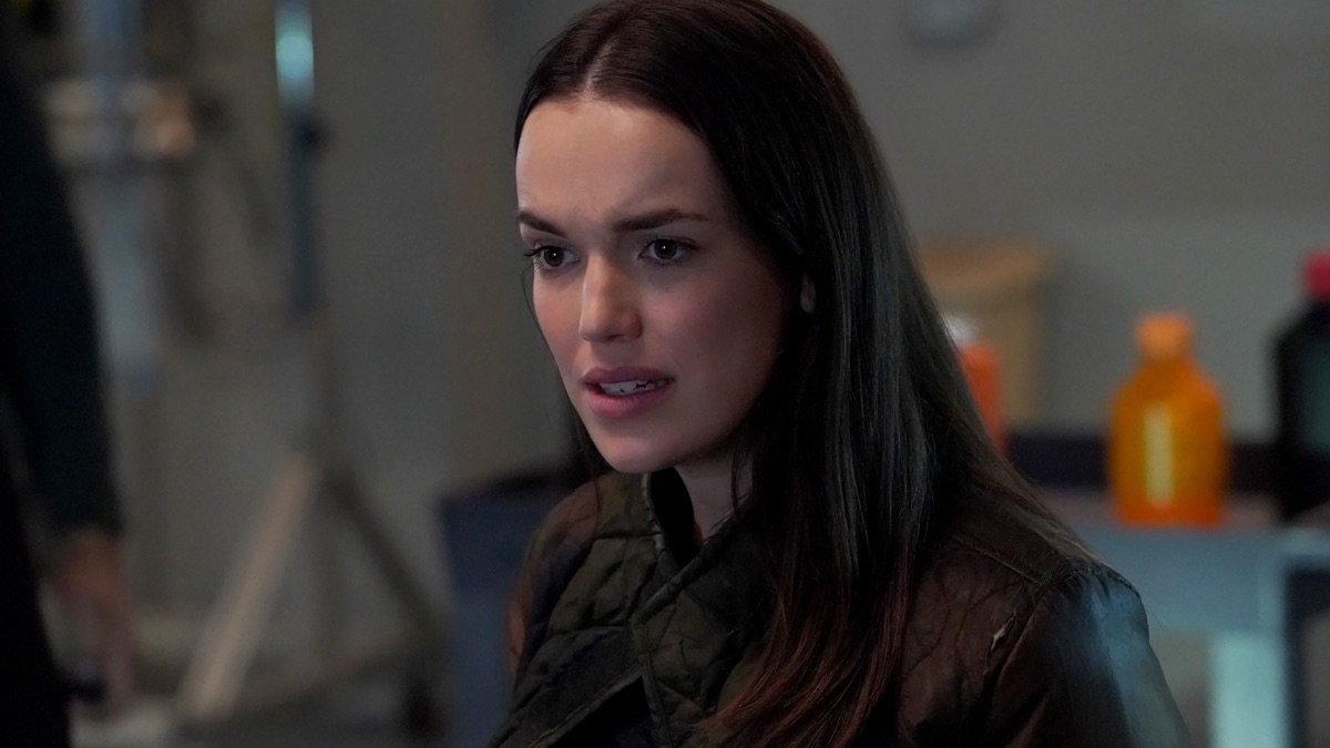 ‎All the Comforts of Home - Agents of S.H.I.E.L.D. (Series 5, Episode ...