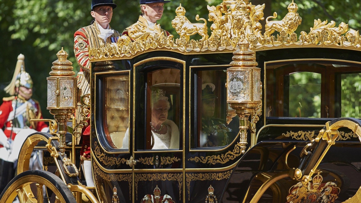 Secrets of the Royal Palaces | Apple TV