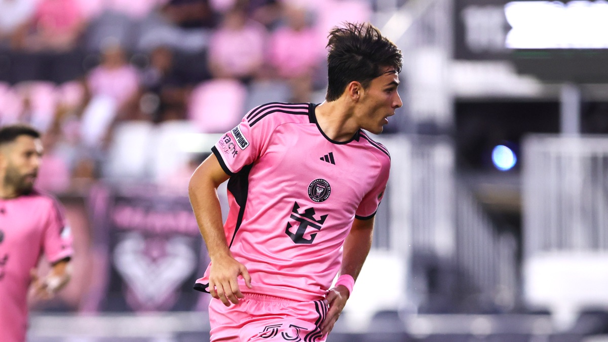 F. Redondo, MIA・Player Profiles（シーズン2、第167話） - Apple TV (日本)