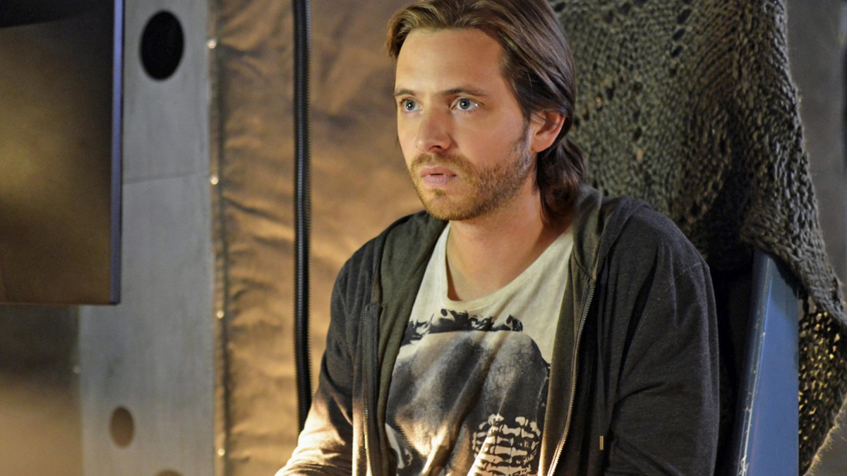 ‎Dead or Alive - Nikita (Series 4, Episode 2) - Apple TV (SA)