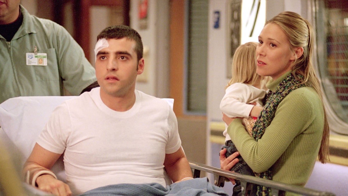 ‎Beyond Repair - ER (Series 8, Episode 11) - Apple TV (MX)