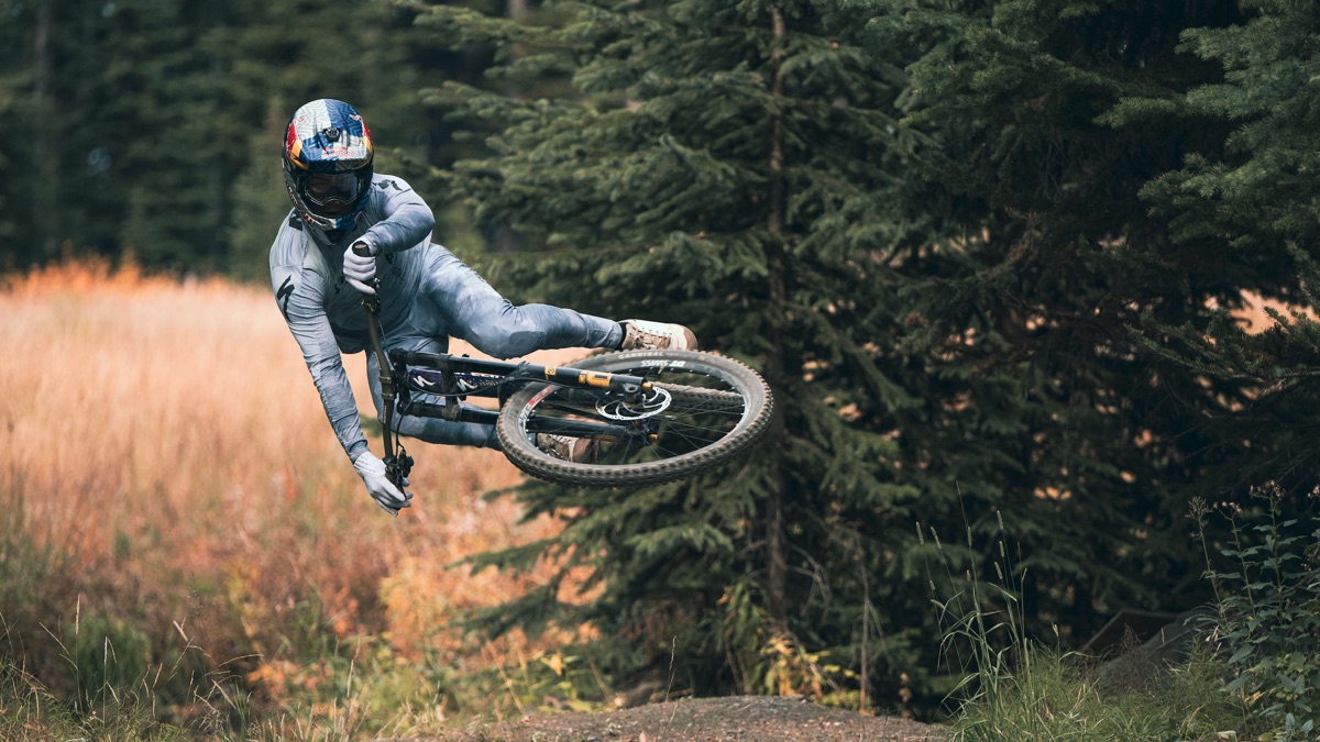 Huge hits and raw speed with Finn Iles - Cycling Around the World ...