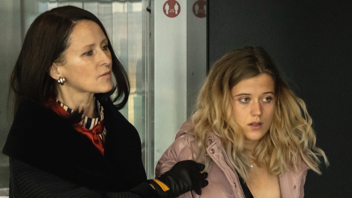 When Does Lisa Land - Berlin Legal (Season 1, Episode 6) - Apple TV